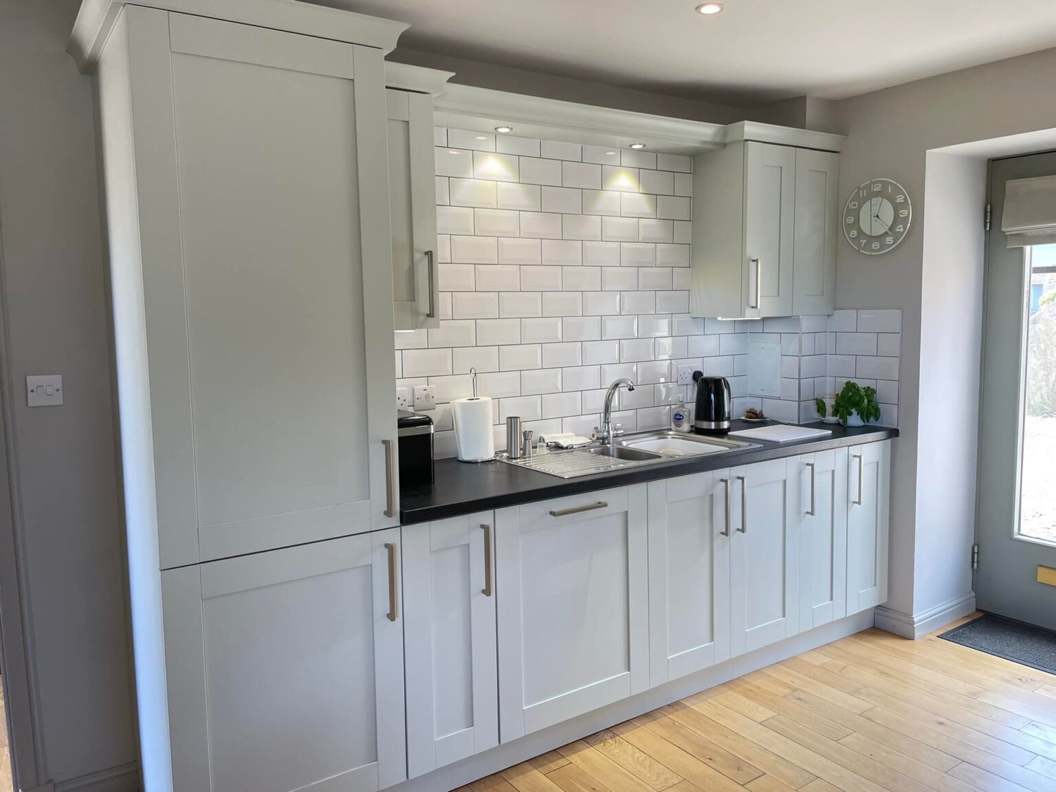 Transformed vinyl wrap kitchen | Ian Merriman Hand Painted Kitchens