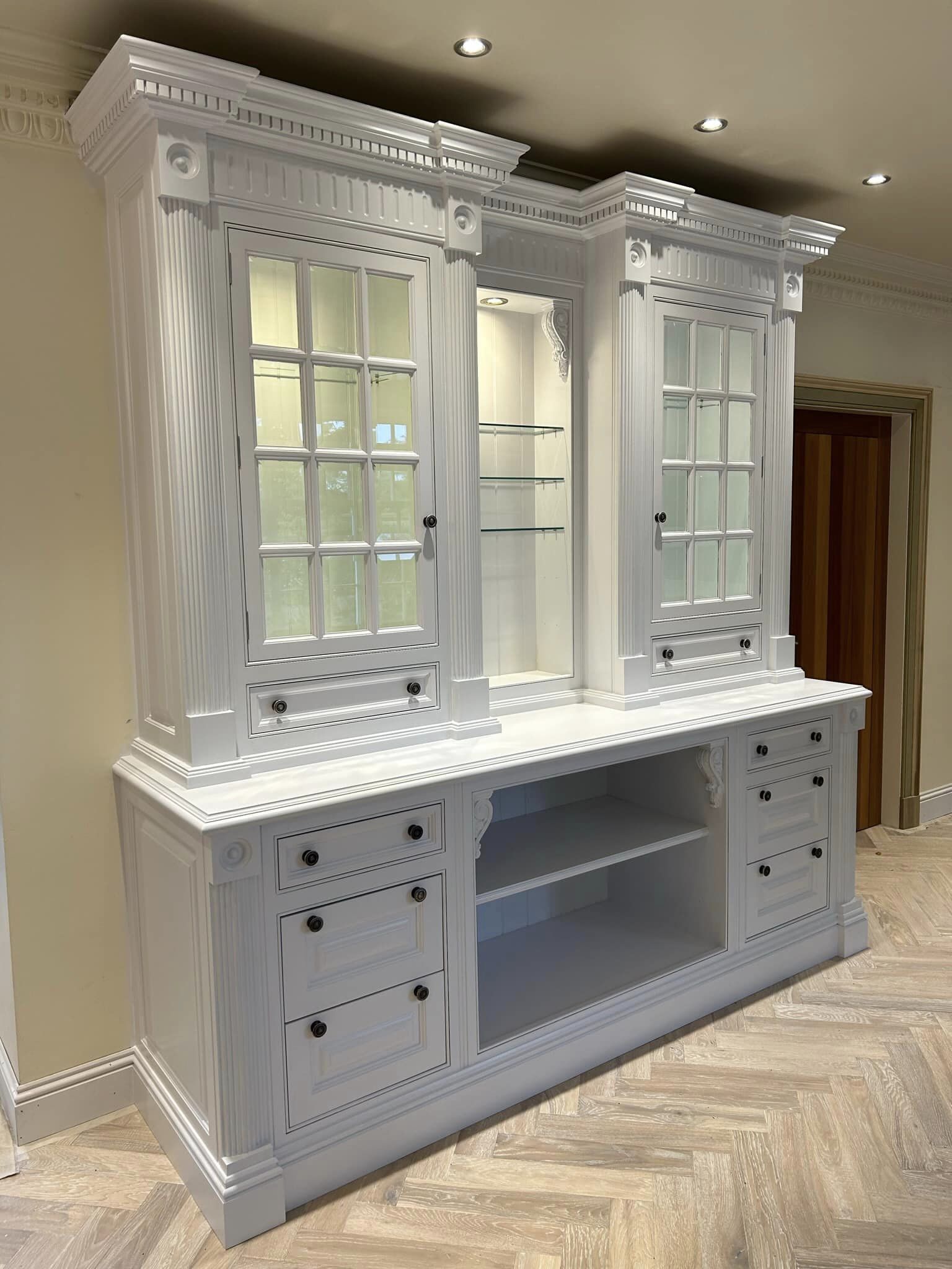 Another repainted Clive Christian kitchen | Ian Merriman Hand Painted ...